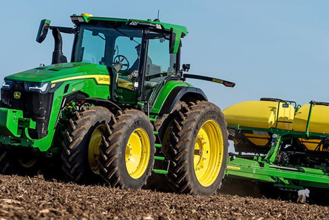 A Closer Look at the John Deere 8R Series Tractors | MachineFinder