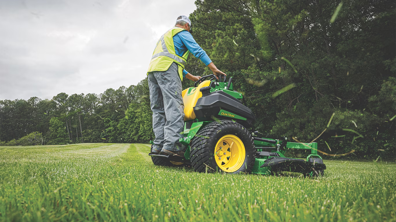 Exploring John Deere Q800 Series Mowers | MachineFinder